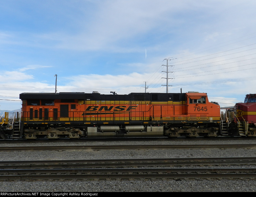 BNSF 7645
